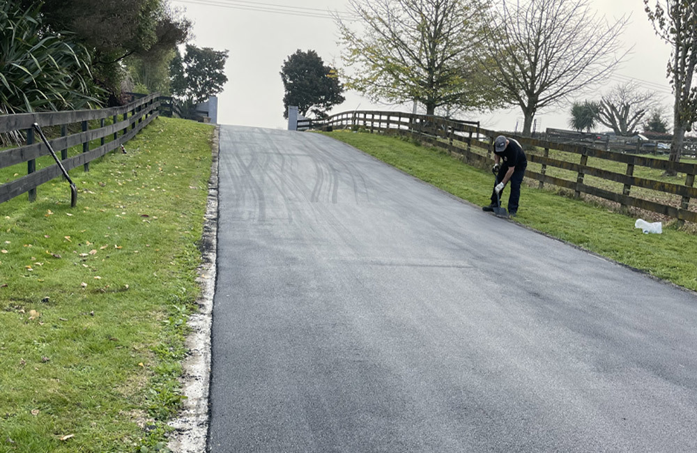 Asphalt Driveways and Patching Cambridge | Bitumen Hot Mix